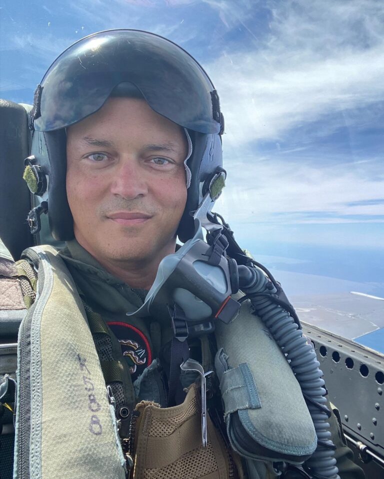 About Mark – Mark Greaney